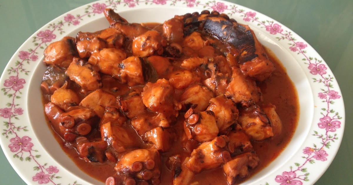 Hellenic "Recipes": Octopus in red wine sauce