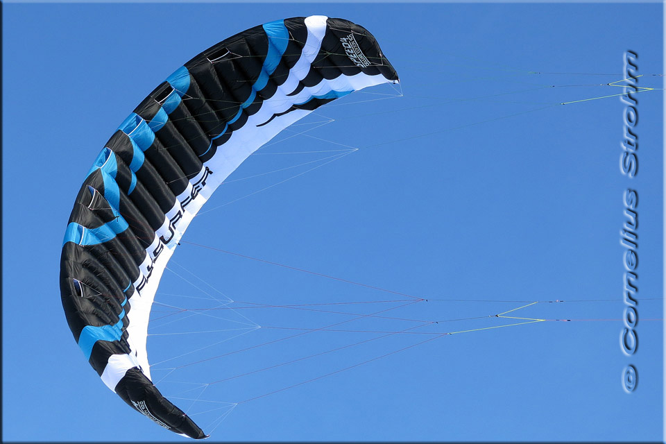 Wings Over Greenland II: New choice of kites : Flysurfer Speed