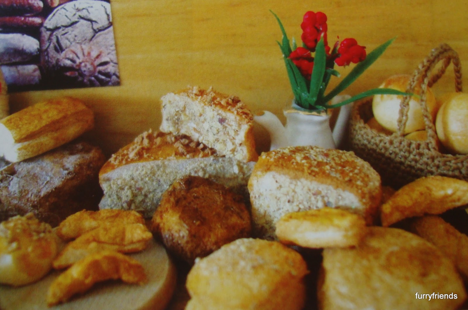 Marianne's Miniverse: My Fimo free bread.