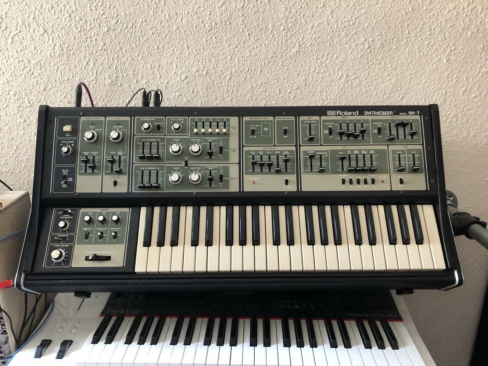 MATRIXSYNTH: 1978 Roland SH7 Vintage Analog Synth