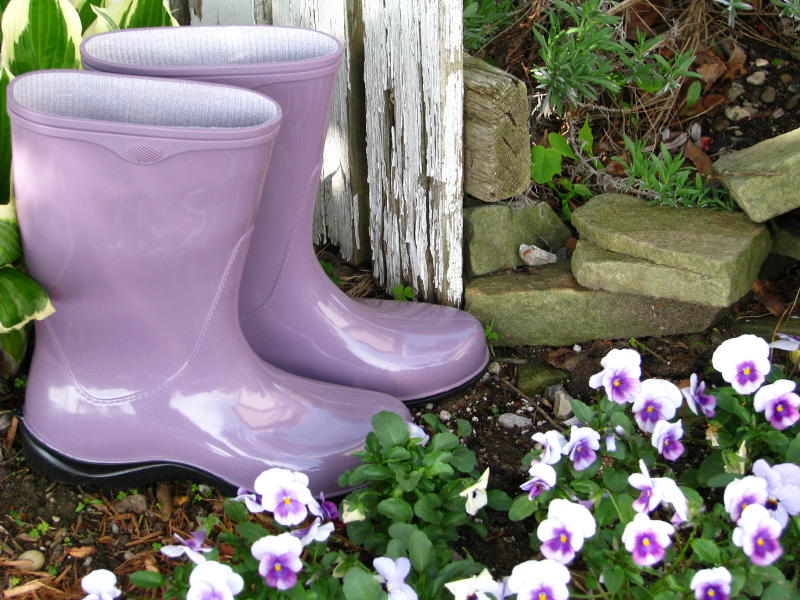 Wayside Treasures: Home and garden footwear faves of the moment and ...