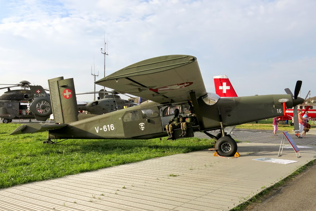 Eastwings: Pilatus PC-6 B2-H2M-1 Turbo Porter * Swiss Air Force * V-616