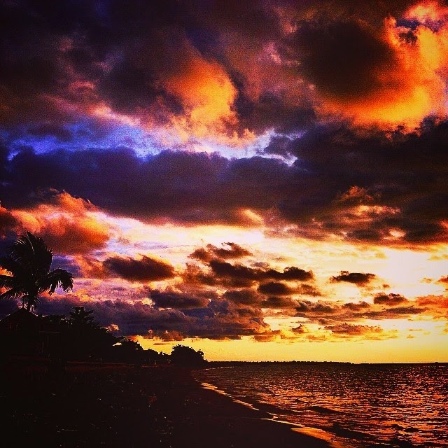 Potret Sunset Pantai Nabire Oleh Justen Iyowau - Potret Anak Melanesia