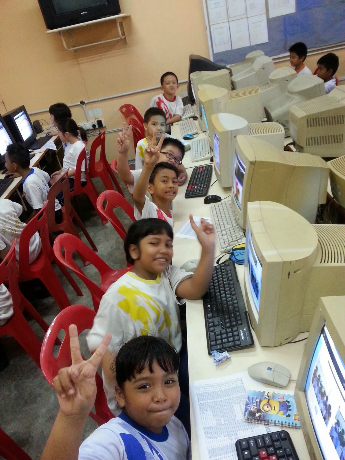 KELAB ICT SJKC LEE MIN: KURSUS DALAMAN MURID PADA BULAN OGOS