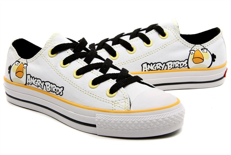 i'm SELLING this!!: Angry birds Shoes (White)