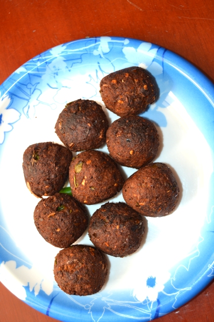 Vaniensamayalarai: Mutton Kola Urundai - Madurai Kumar Mess Special