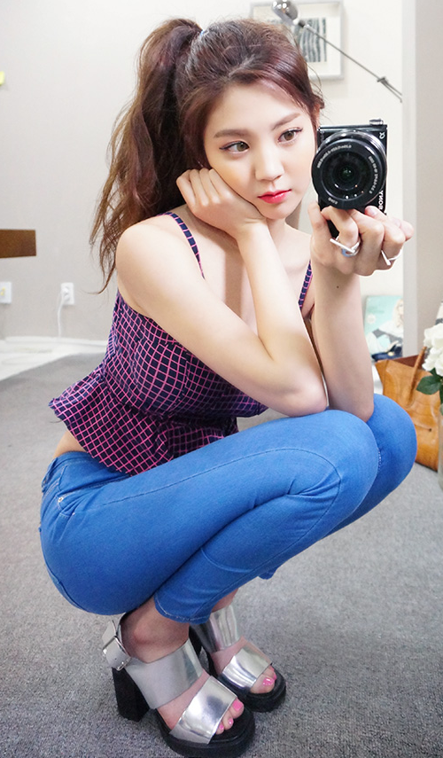 [Chuu] Smooth Skinny Jeans | KSTYLICK - Latest Korean Fashion | K-Pop ...