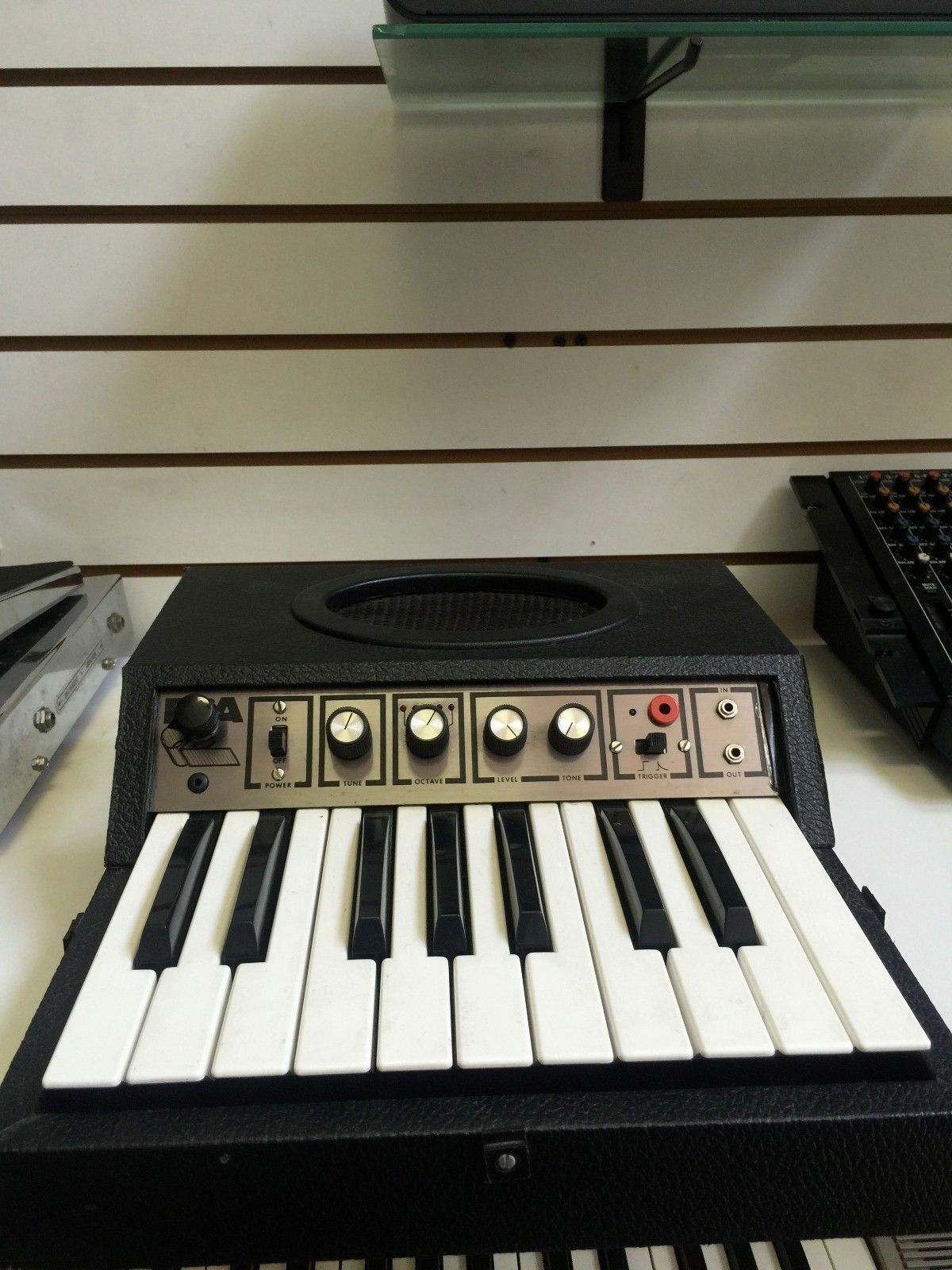 MATRIXSYNTH: Vintage 70s Paia Oz 3760 Analog Polyphonic Synthesizer