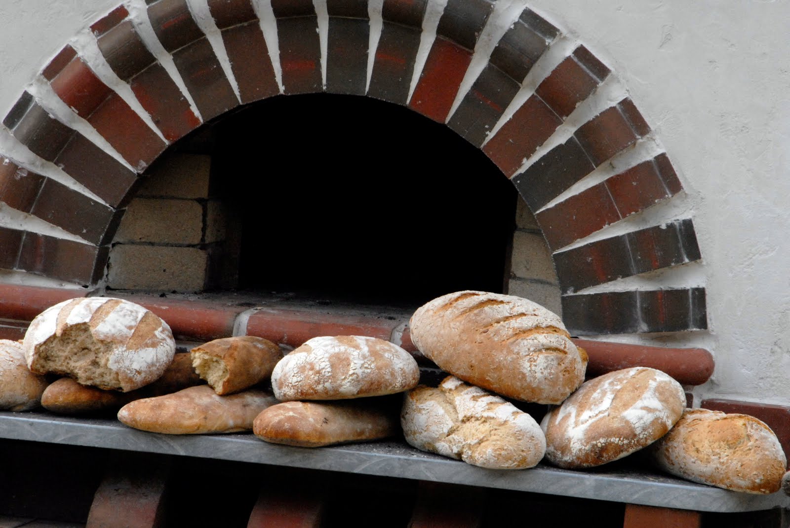True Brick Ovens: Brick Oven Building Demonstration