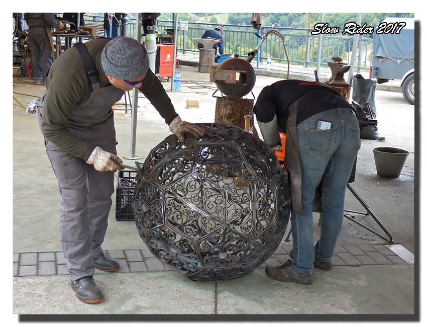 SLOW RIDER: LA VACA MOTERA 17/09/2017 THE BIKER COW