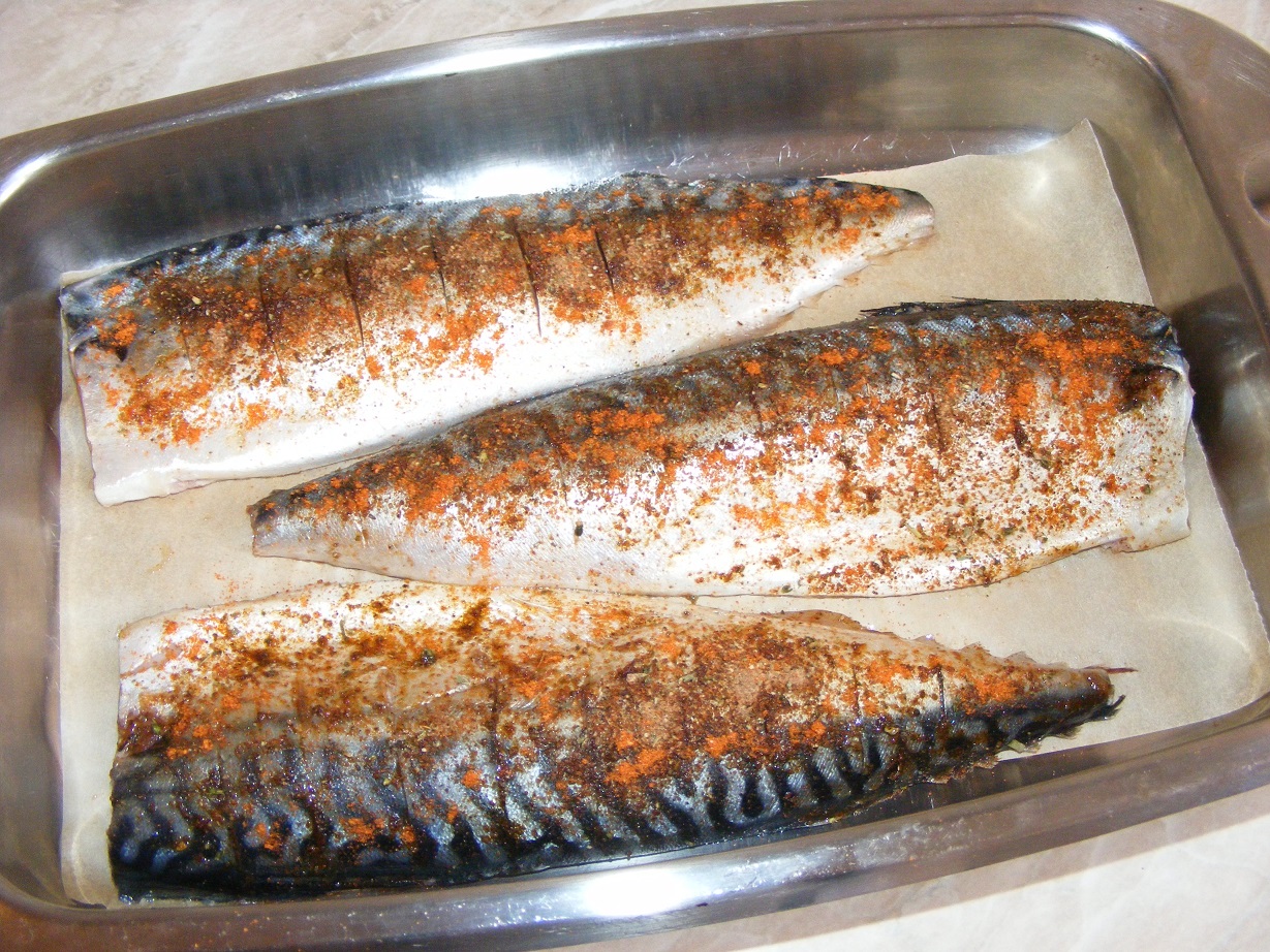 Macrou picant la tigaie si cuptor | Preparatedevis.ro