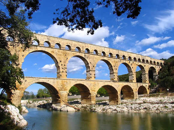 THE WORLD GEOGRAPHY: 10 of the Most Impressive Old Aqueducts