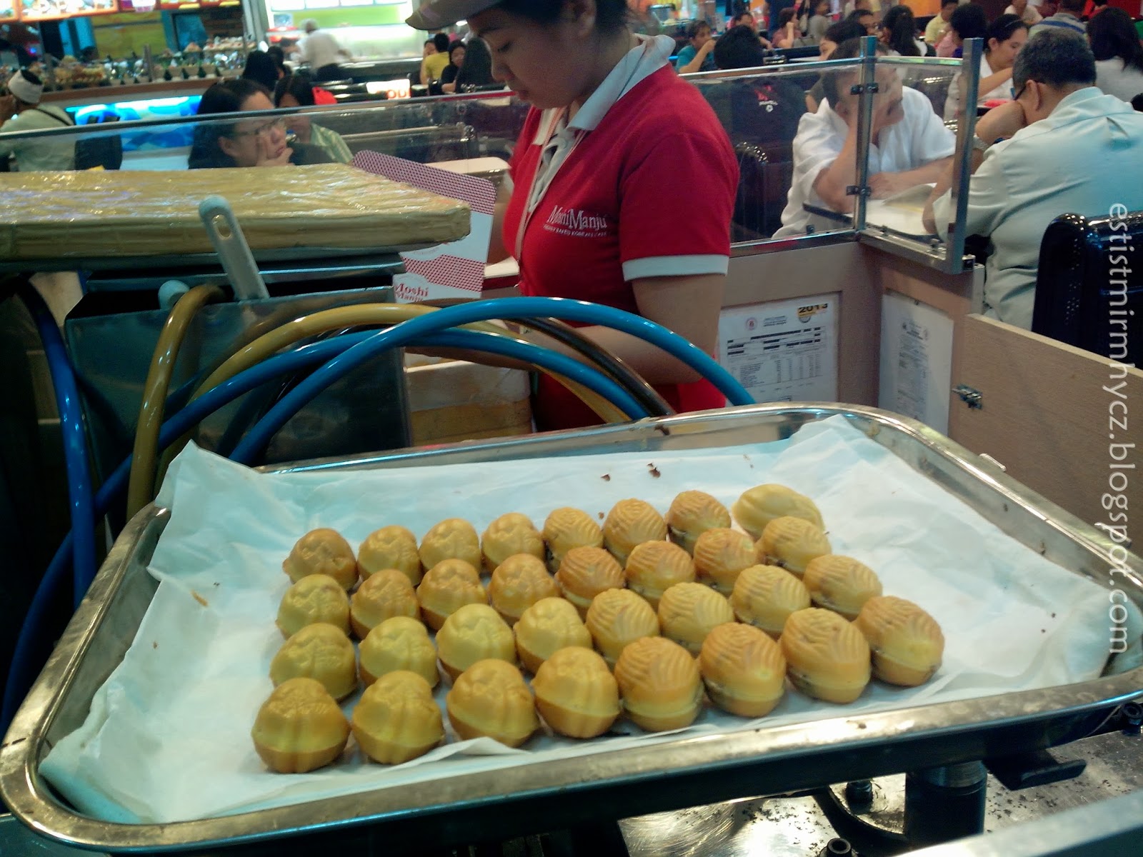 Sweet And Chili Spices: Foodtrip: Moshi Manju