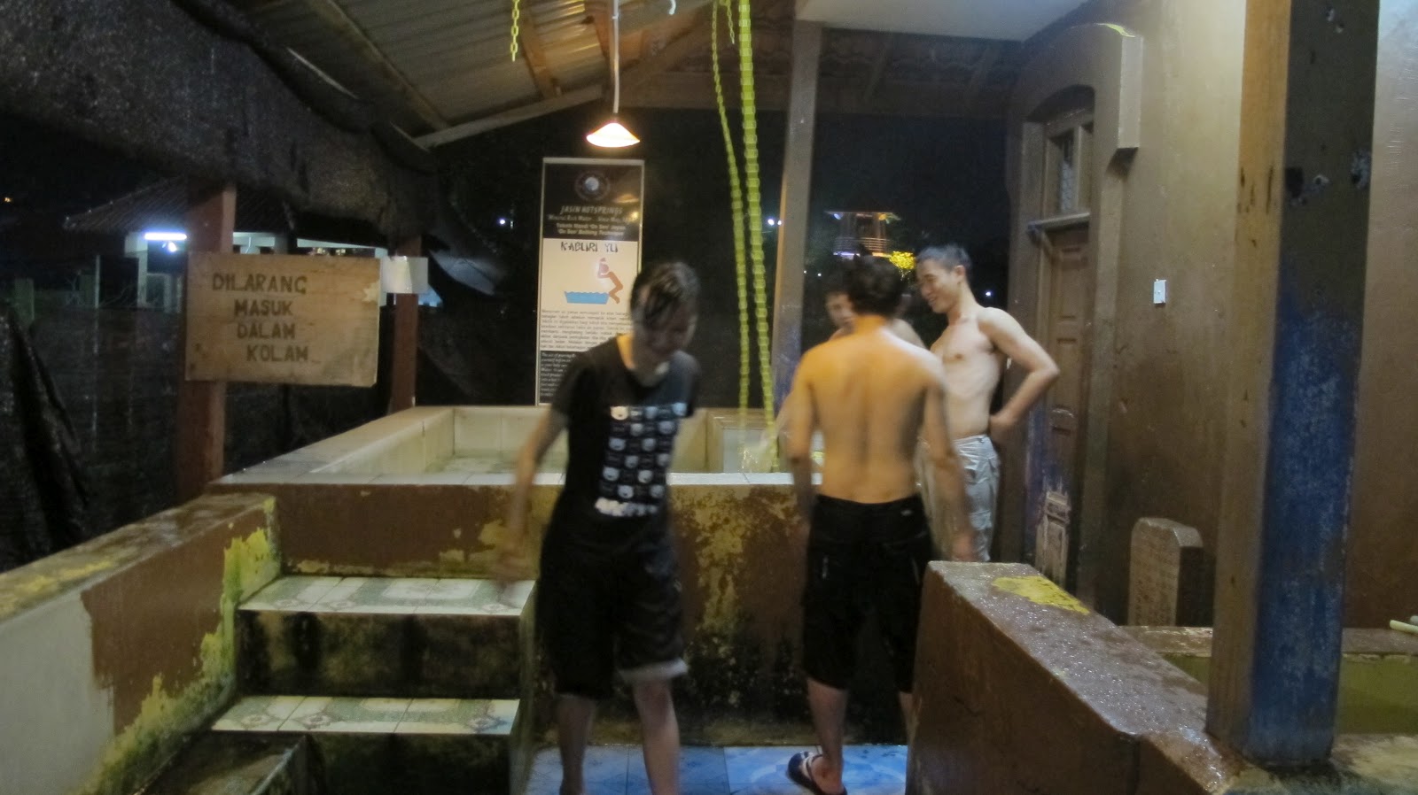 Jasin Hot Spring (Kolam Air Panas Bemban Jasin) and Restaurant Mini ...