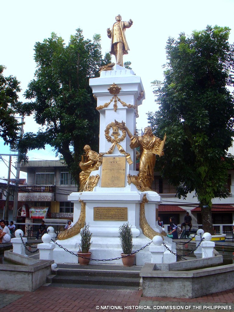 Sari-saring Monumento Alay Kay Rizal: Lucban Town Plaza, Lucban, Quezon