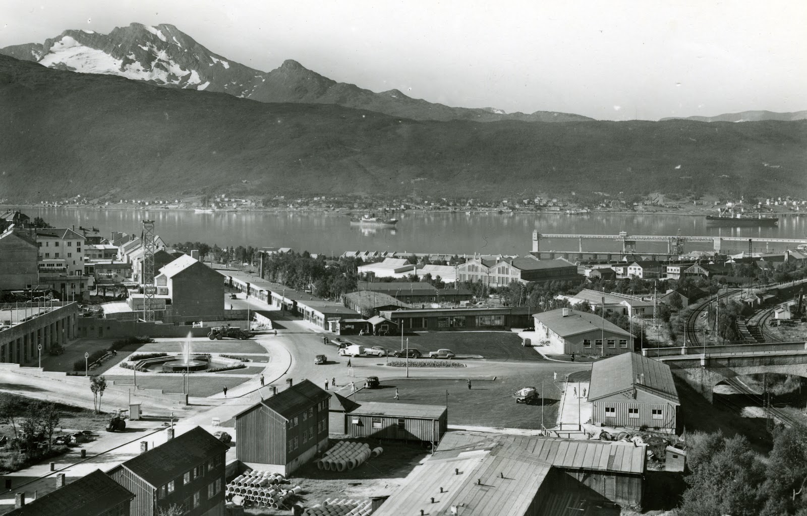Fotosamlingas Venner: Vet du noe om Narvik sentrum fra 1940-70?