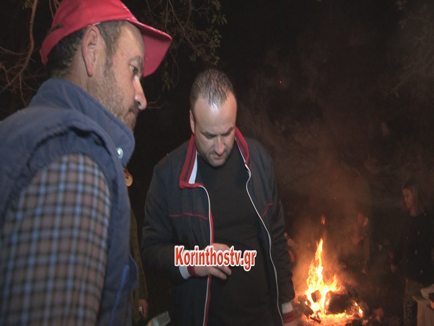 Με μεγάλη επιτυχία πραγματοποιήθηκε το εθιμο με τις ”Φωτιες”στην ...