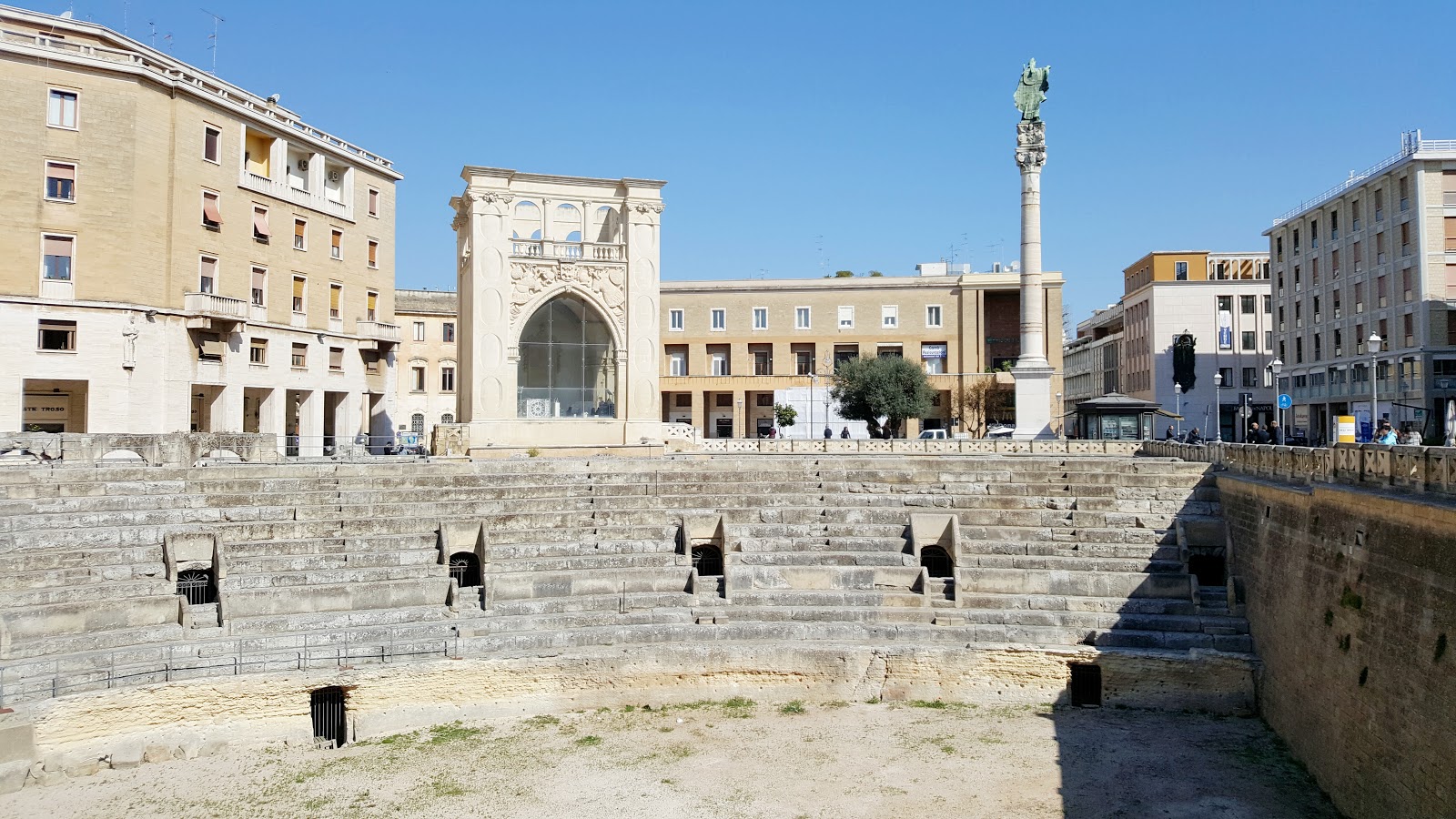 Trepsim po pasaulį: Italijos kulnas: Lečė ir Ostūnis.