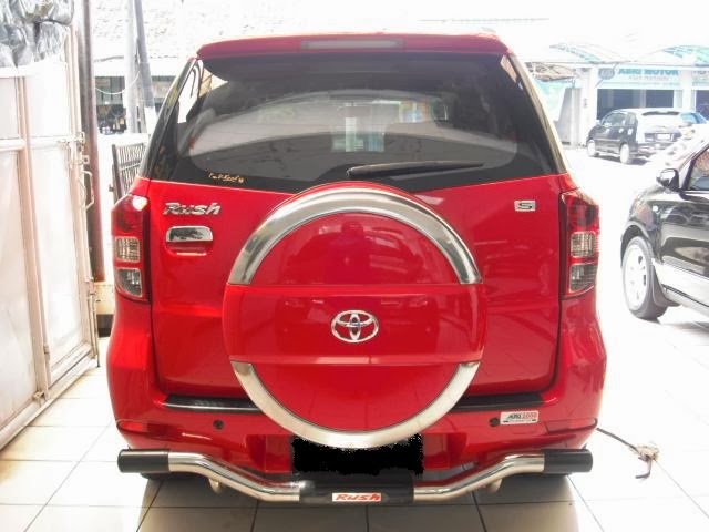 Mirza & Gerry Mobil: TOYOTA RUSH S A/T , MERAH METALIK, 2009