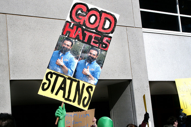 The 30 Best Anti-Westboro Baptist Church Protest Signs | Oh yes I am