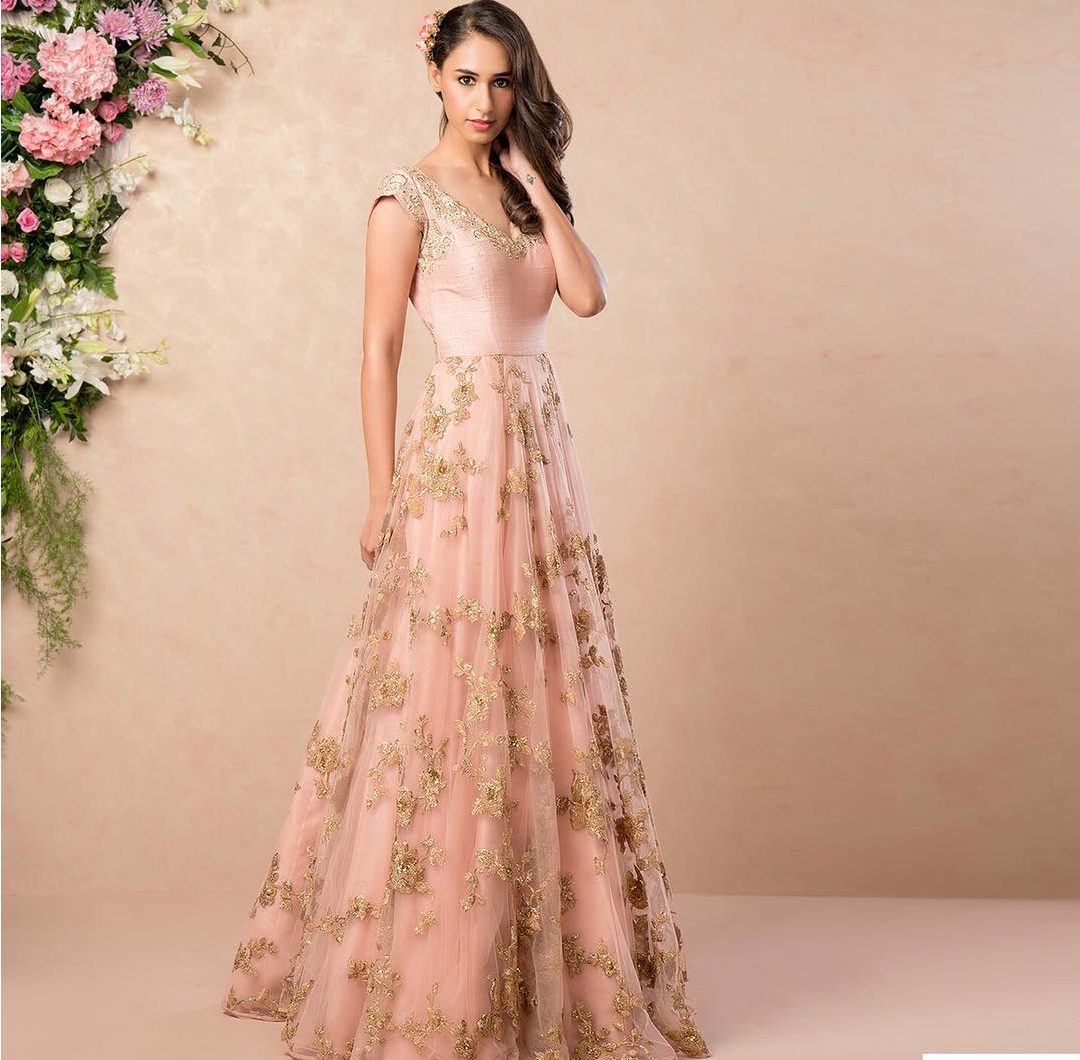 Health, Fashion, Mehindi, Dressing : Dressing models