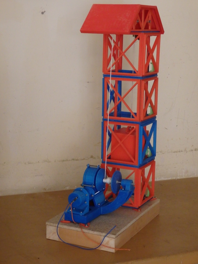 Alma de herrero: Proyecto de ascensor controlado con Arduino