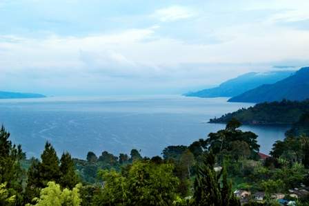 Keindahan Tak Ternilai Panorama Danau Toba