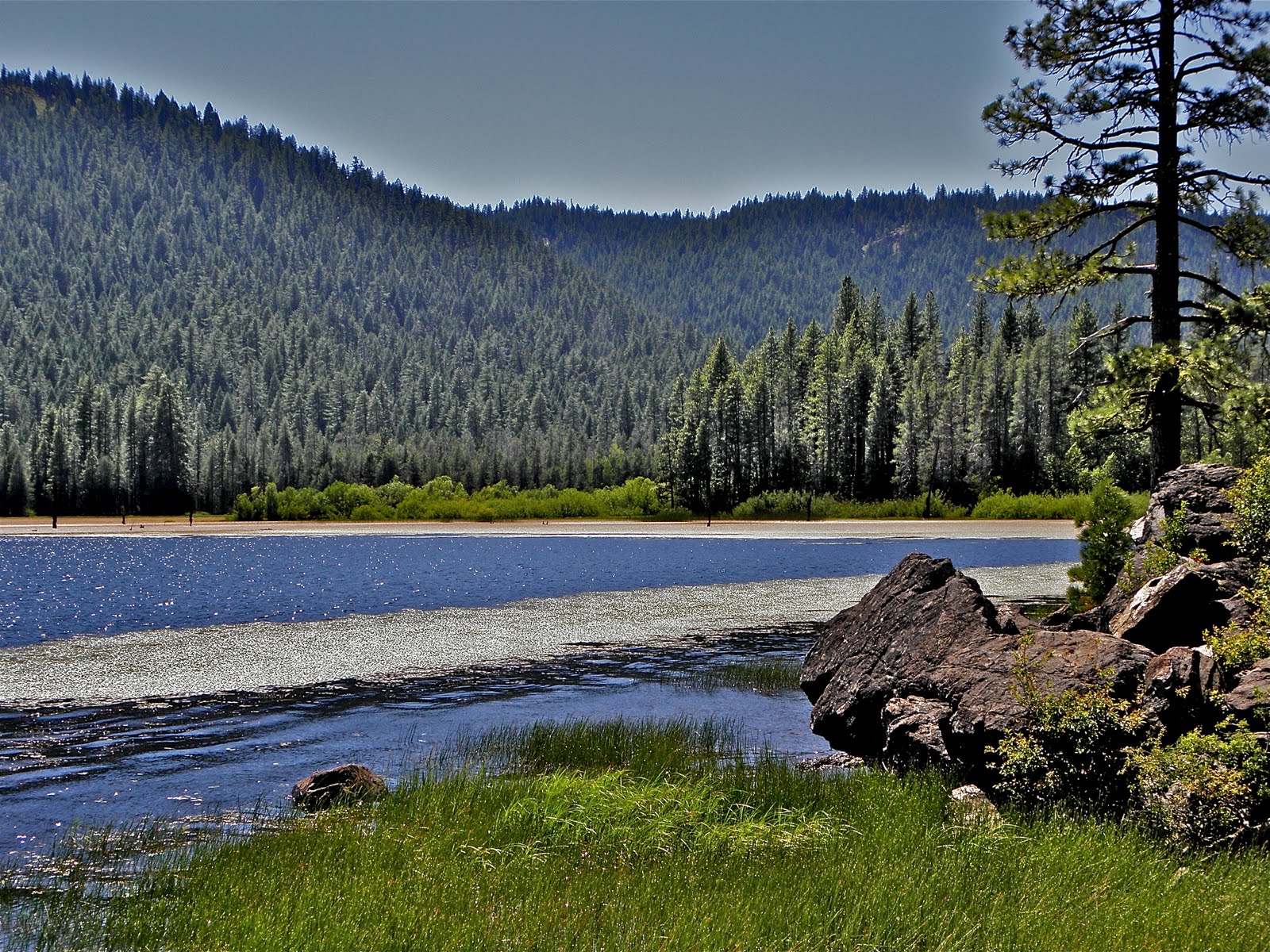A Breath of Fresh Air: Boating blues......Round Valley Lake greens