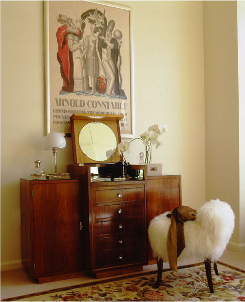 Aesthetic Oiseau: Another Mongolian Lamb Stool Option