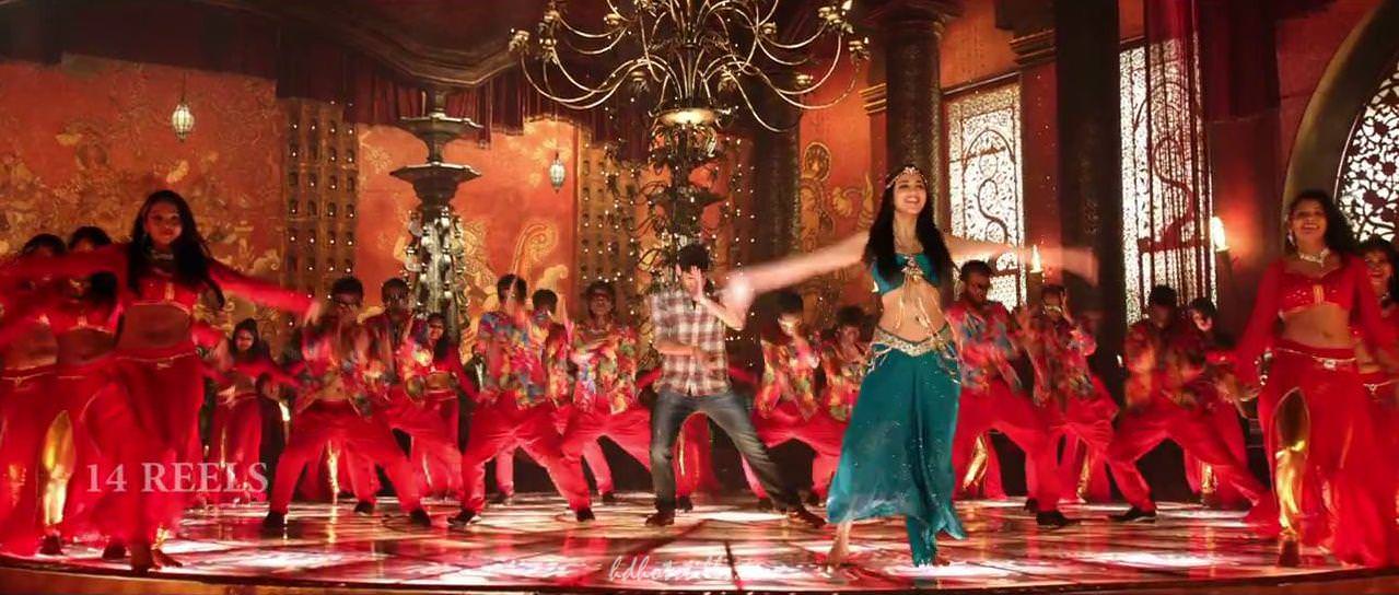 Shruti Hassan Hot In Aagadu Photos Indian Actress Wallpapers Photos And Movie Stills