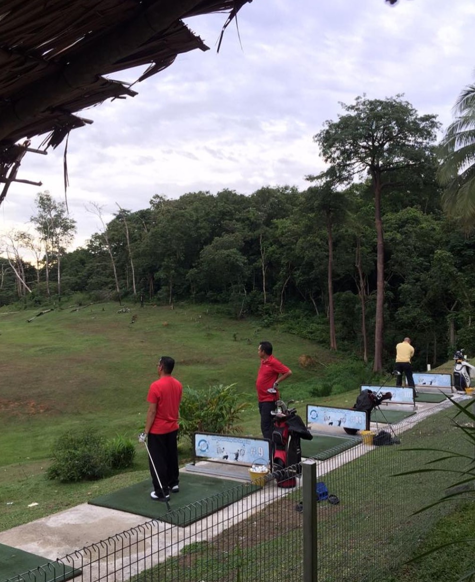 Berbaloi makan tengahari atau makan malam di Utan Cafe & Range, Sepang ...