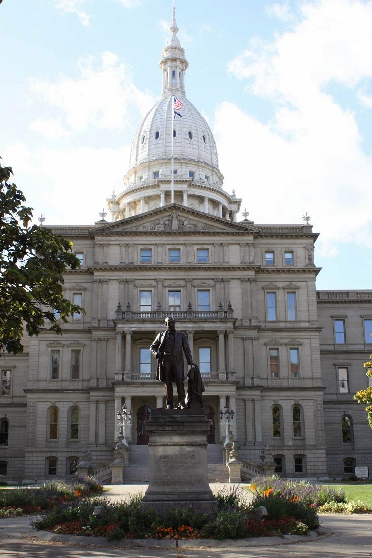 Michigan Exposures: The Michigan State Capitol Building