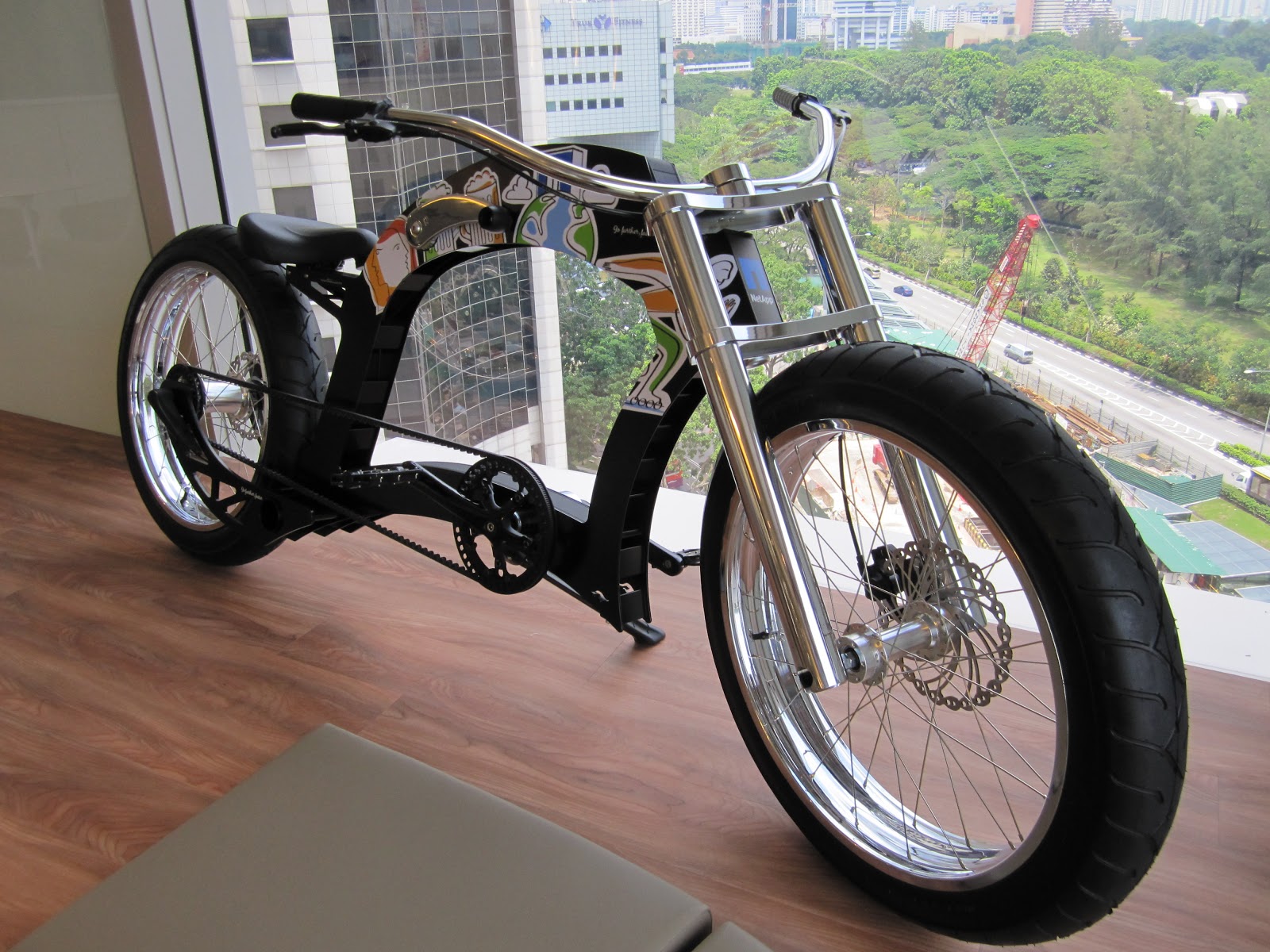 Living the Moments: Special Custom Cruiser