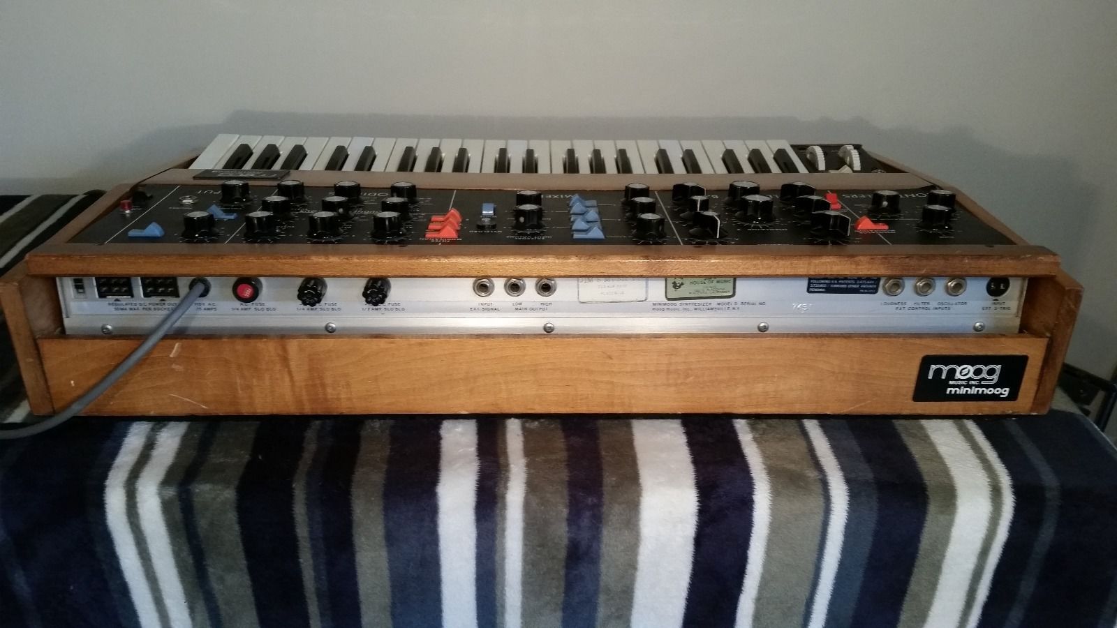 MATRIXSYNTH: Moog Minimoog Model D Keyboard Synthesizer SN 7451