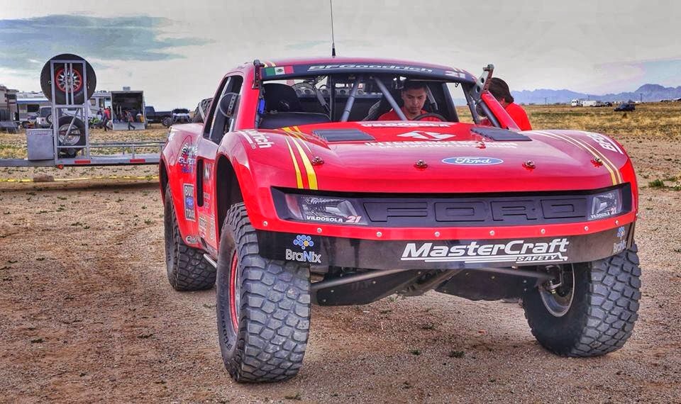 HISTORIA DE LA BAJA 1000 : VILDOSOLA RACING