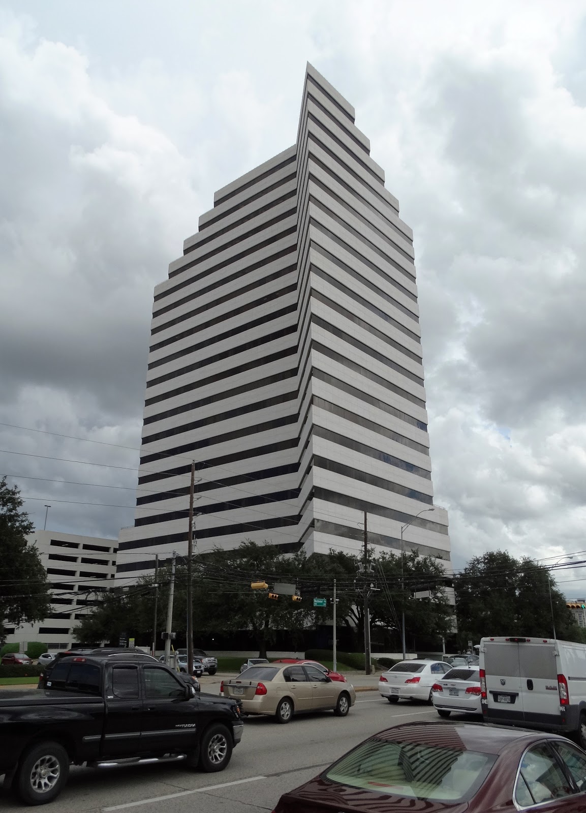 Houston in Pics: Westheimer at Bering Dr: Memorial Lutheran Church and