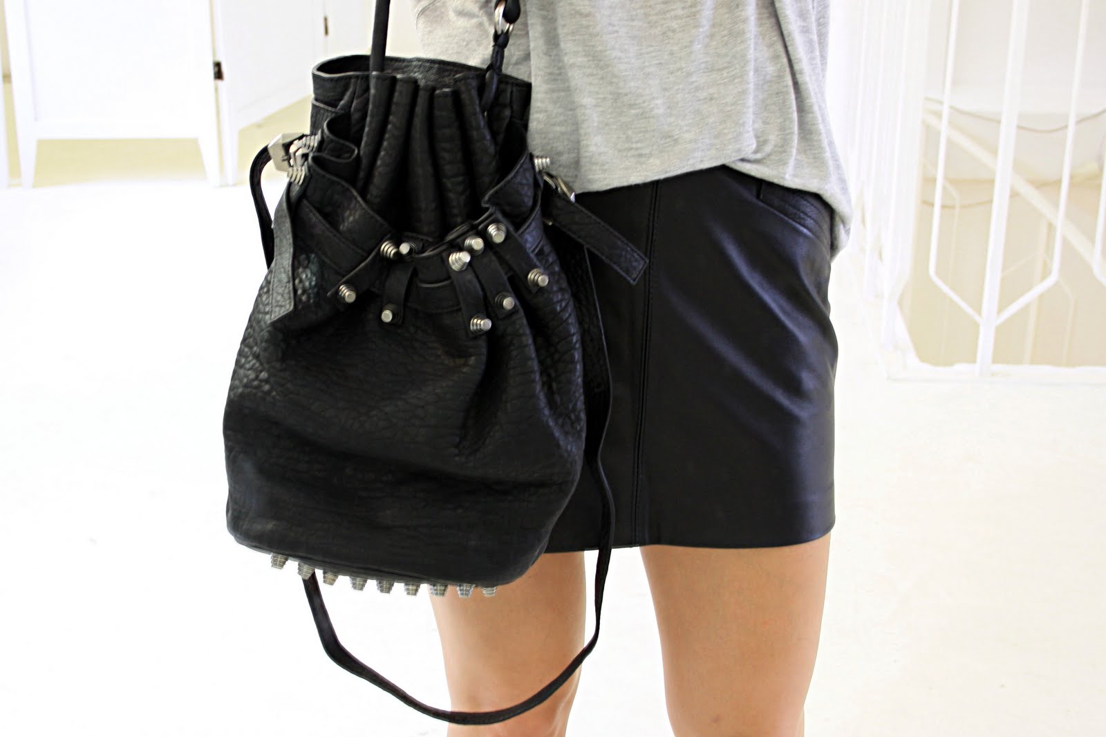 L for Lily: Bolsos It