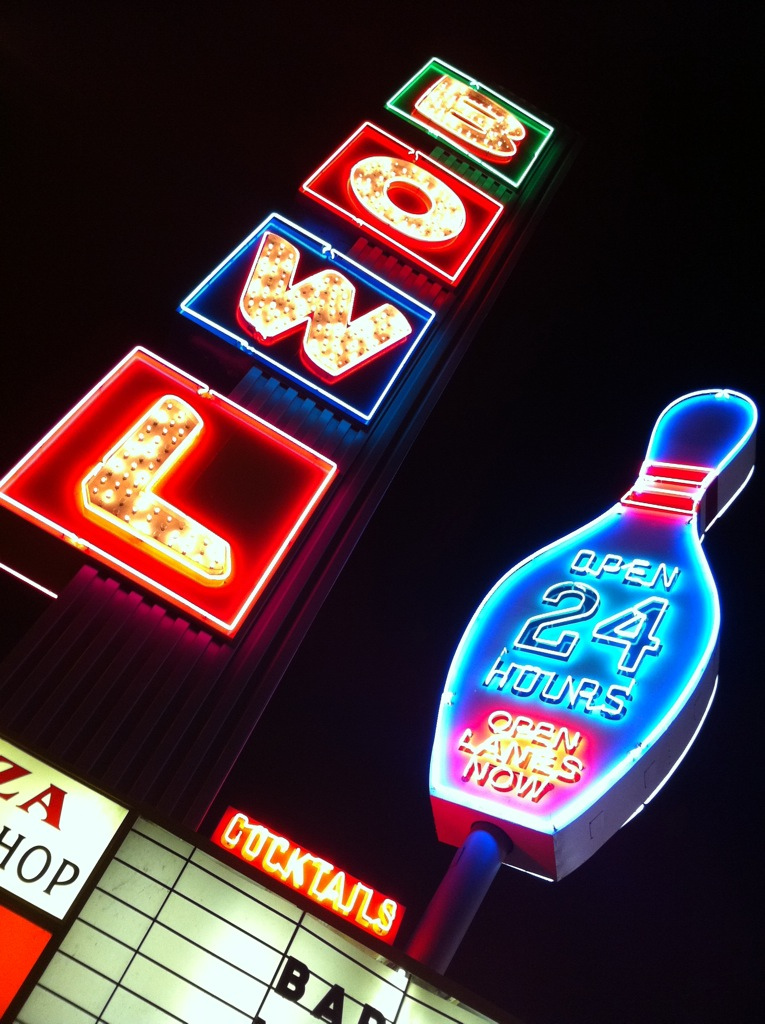 Robot Waste: Vintage Bowling Signs