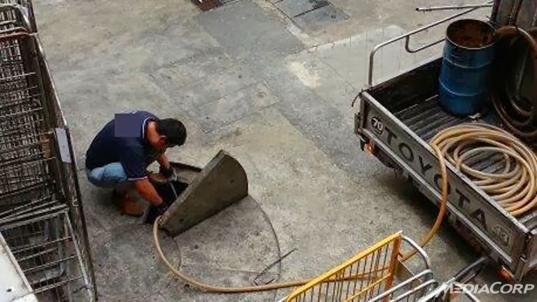 Under The Angsana Tree: Watch What You Eat: Gutter Oil?