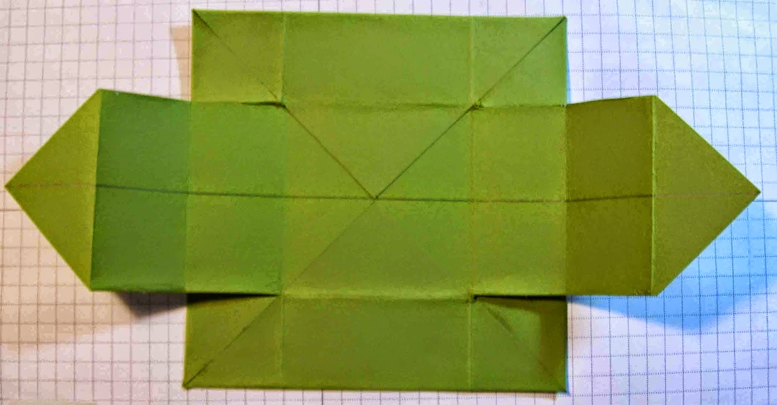 Crafty Maria Tutorials: Stepper Box - a Tutorial