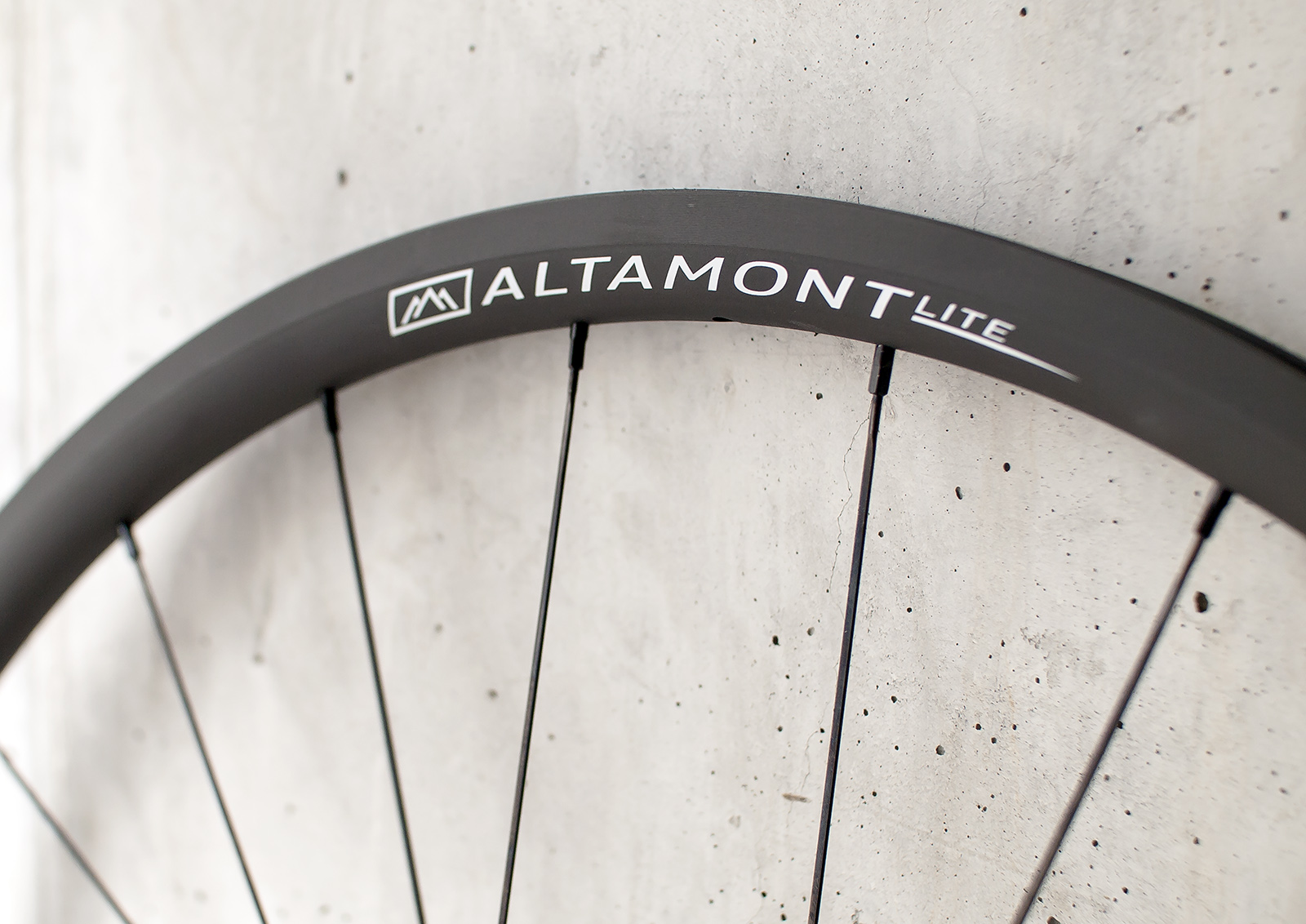 Blackcat wheels: Boyd Altamont Ceramic build for Roland