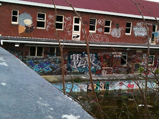 GRAFFITIdawg!: Graffiti &Tagging: an easy introduction