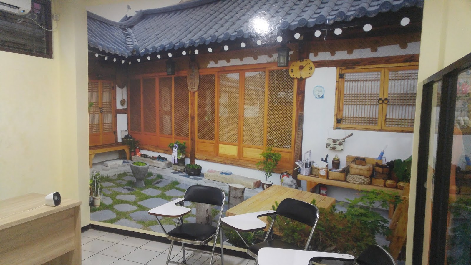 Suasana Baru di Korean Center UKDW Ayo belajar bahasa Korea di sini.