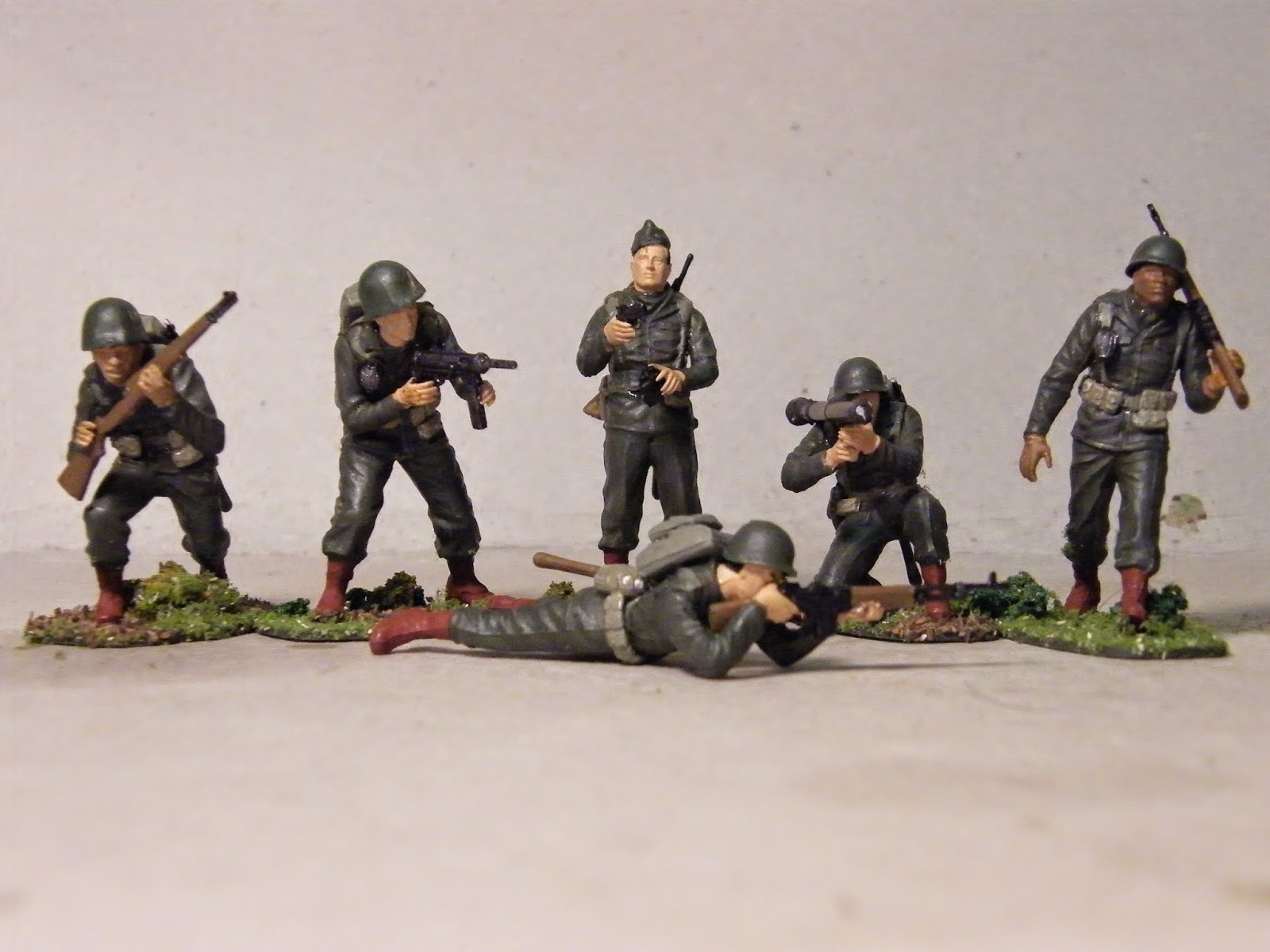 Commander of Plastic Men!: Multipose Men