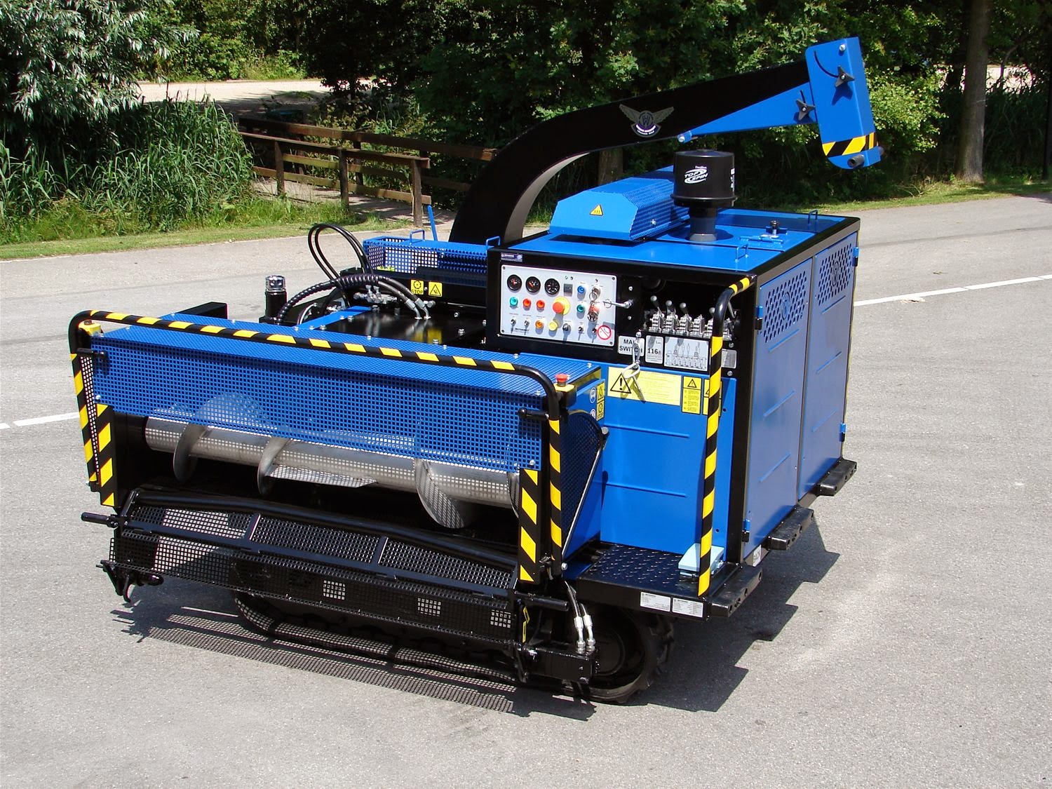 Pilz Nederland Services: Weterings Mechanisatie voorop met ...