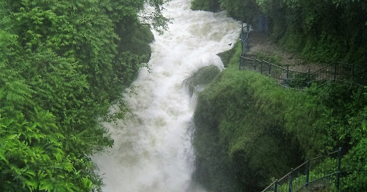 Adventure Vet: Devi's Falls and Gupteshwor Mahadev Cave