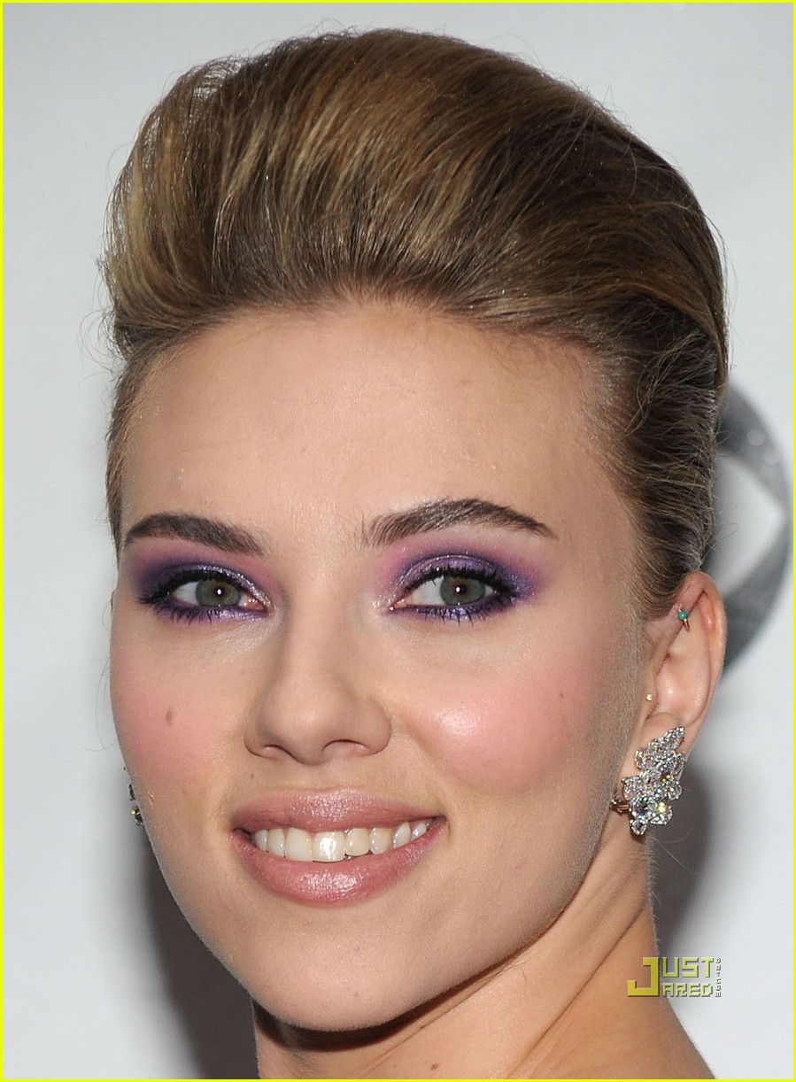 Victoria Makeup: Scarlett Johansson Look #1