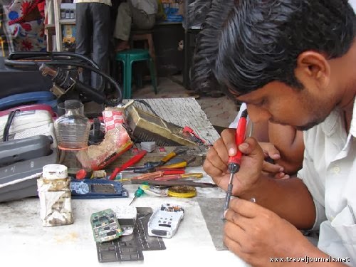 Introduction: Basic Information How Cellphone Works? - GSM911