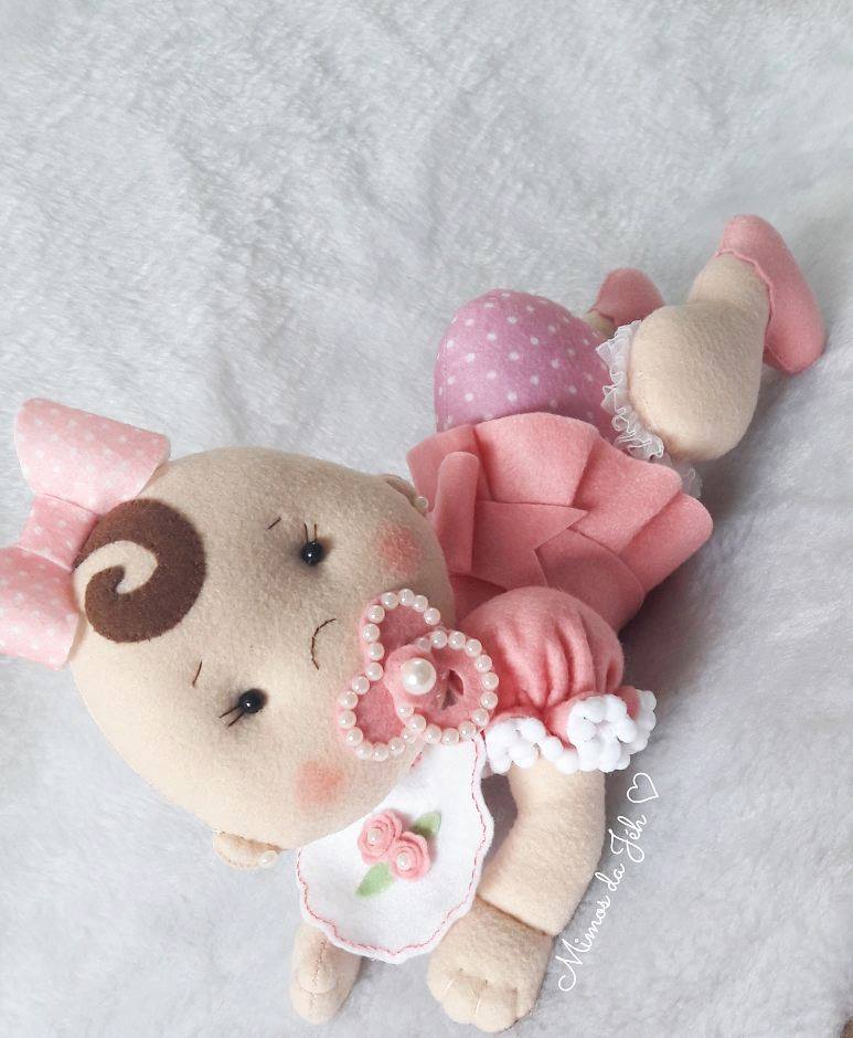 Bebes em Feltro para Fazer de Enfeite de Maternidade - Ideias Criativas