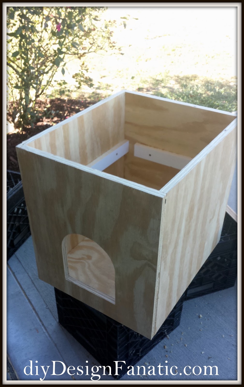 diy Design Fanatic: How To Make A Cat House/Side Table
